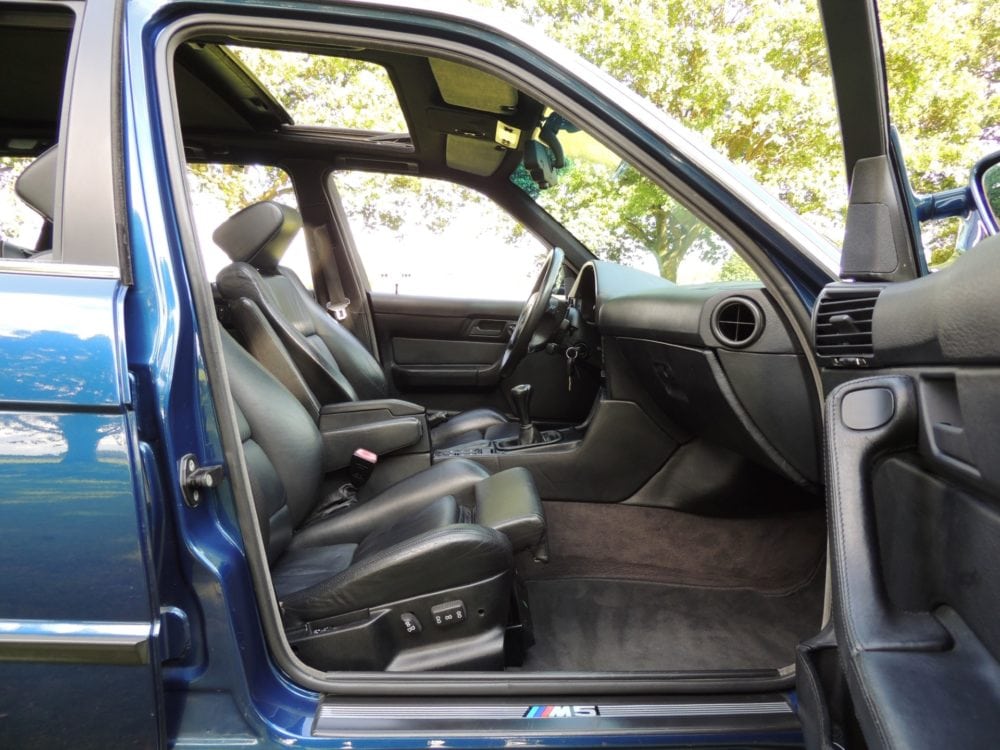 BMW M5 E34 Touring 1994 Avus Blue over Black Leather - BMW Guide